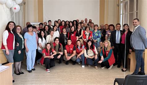 БЧК Русе отбеляза Международния ден на Червения кръст и Червения полумесец и отличи доброволци