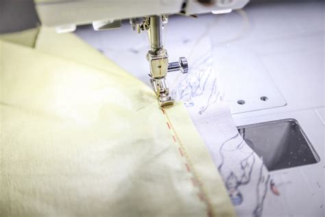 How To Insert An Exposed Zipper WeAllSew