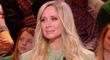 Lara Fabian en maillot à 53 ans elle dévoile son corps de rêve