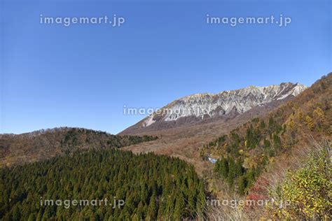 鍵掛峠より望む大山の写真素材 109603002 イメージマート