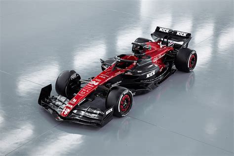 F Alfa Romeo Revela Carro Da Temporada De