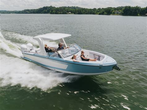Aviara AV28 Outboard CED Yachts