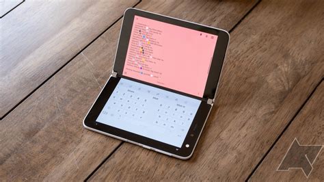 Microsoft Commits To An Android 11 Update For The Original Surface Duo