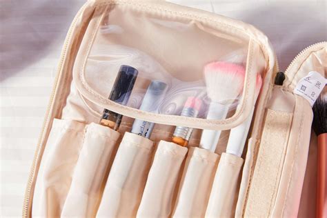 The 10 Best Travel Makeup Bags Tested By People