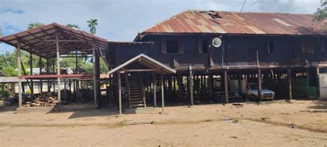 ဒီပဲယင်းက သွေးကွက်တွေစွန်းသွားတဲ့ စာသင်ကျောင်း Bbc News မြန်မာ