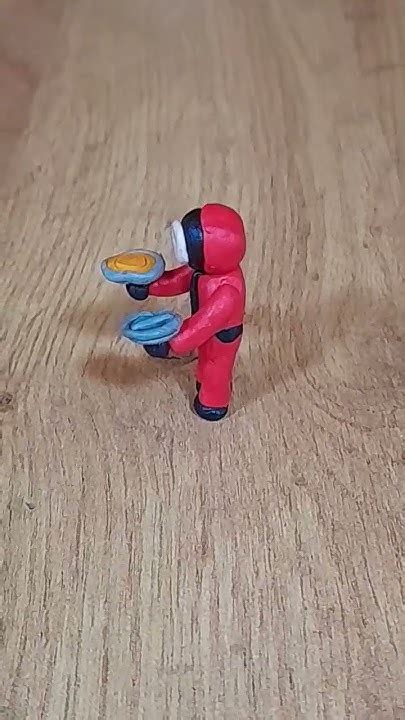 Игра в кальмара охранник с кругом Youtube