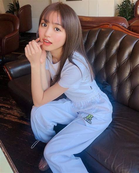 いいね！289千件、コメント177件 ― 香音kanon420officialのinstagramアカウント 「ホワイトコーデなの