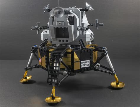 Review 10266 Nasa Apollo 11 Lunar Lander Fbtb