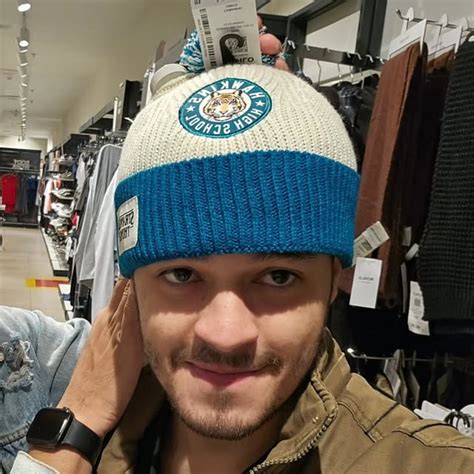 Weider Iamweider • Threads Say More