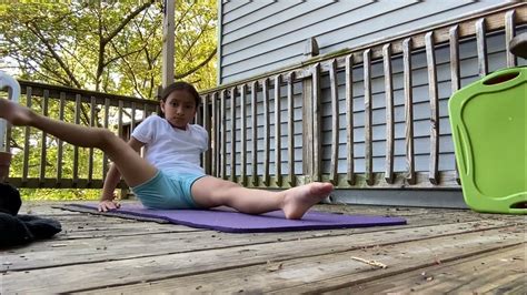 Show You How To Do Stretch And Do Gymnastics At Home Youtube