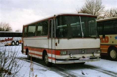 Setra S80, aufgenommen im Februar 1999 auf dem Parkplatz der ...