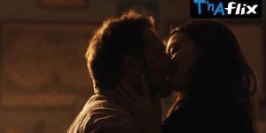 Kat Dennings Sexy Scene In Daydream Nation Tnaflix Com