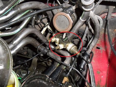 Fuite De Lhm Derriere Le Reservoir Hydrolique Xantia Forum Auto