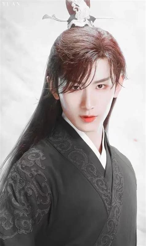 Yi Yang Qianxi Zhao Liying Tang Wei Liu Yifei Wang Jiaer Cheng Yi