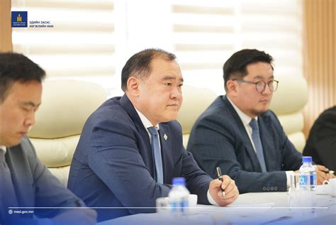 Монгол Улсын Тэргүүн шадар сайд бөгөөд Эдийн засаг хөгжлийн сайд Л