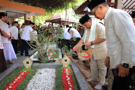 Prabowo Ke Ponpes Tebuireng Dan Ziarah Ke Makam Gus Dur Wartasulselnews