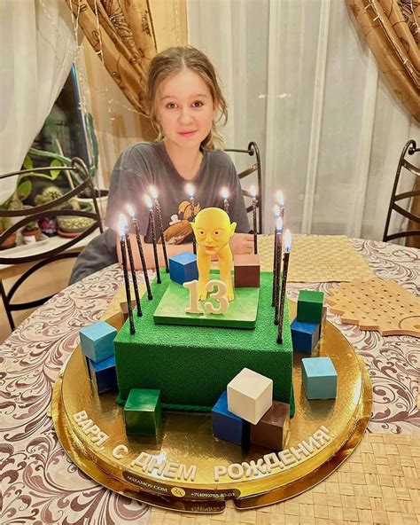 イリーナ・スルツカヤさんのインスタグラム写真 イリーナ・スルツカヤinstagram 「Доченька с днем рождения ️ Я очень горжусь