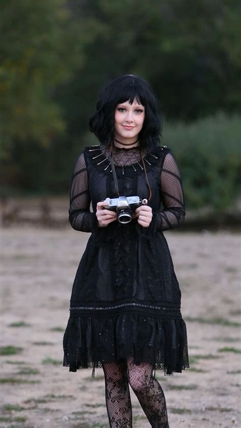 Beetlejuice Lydia Deetz Costume Diy Video Video Halloween