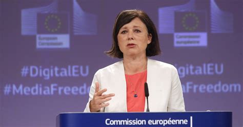 PiS kontra UE Wyrok TSUE ws Izby Dyscyplinarnej i konflikt o elektrownię Turów Newsweek