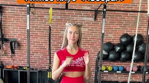 КОРПОРАЦИЯ ФИТ Фитнес клуб Зебра Персональный тренер Лада представляет комплекс базовых