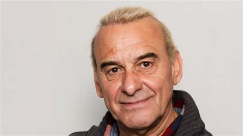 Michel Fugain Provoque à Nouveau Julien Doré Et Benjamin Biolay Qui Lui