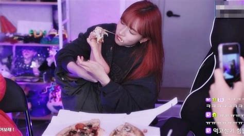 발로 피자 먹기 미션 쿠빈 Soop Vod