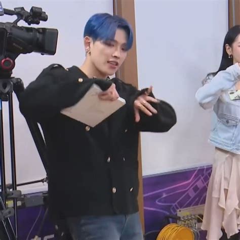 탐사 On Twitter 데자부에 오늘 배운 안무로 마무리 오늘도 고생하셨습니다아 🫶🏻