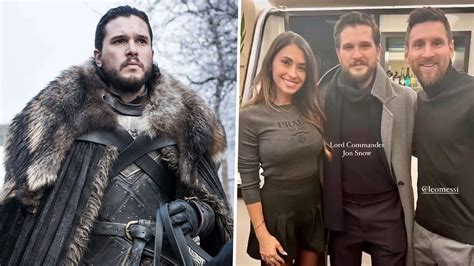 Messi Meets Jon Snow Psg Star And Wife Antonela Roccuzzo Pose With Game Of Thrones Actor Kit