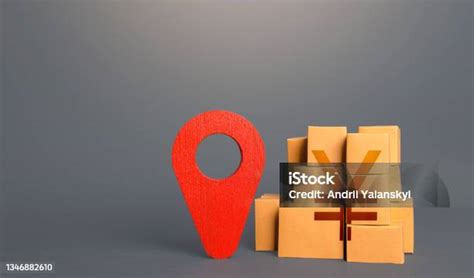 중국 위안 또는 일본 엔과 레드 핀 위치 추적 기호 골판지 상자 가져오기 내보내기 제공 배달 추적 화물 운송 서비스 물류 창고 가격에 대한 스톡 사진 및 기타 이미지