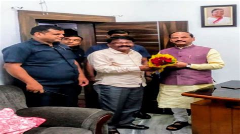 ओडिशा के राज्यपाल से मिले पूर्व विधायक मंगल सोय Gularya