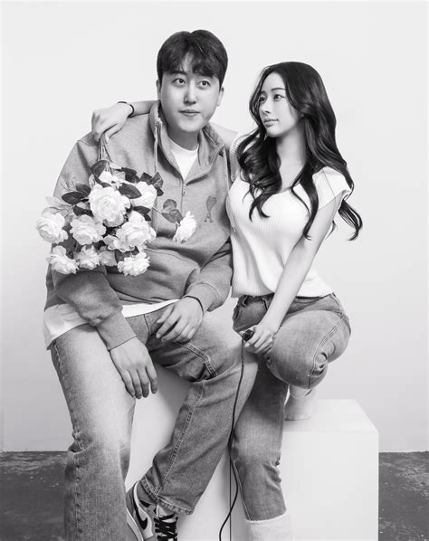 홍대 프로필사진 셀프사진관 Unknown 스튜디오 사랑스러움이 느껴지는 커플 사진을 흑백셀프룸에서 촬영해주신 예린님🖤 ‘ 흑백셀프룸에서 촬영하셨습니다 🦋무명 룸