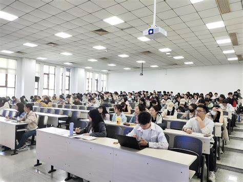 生命科学学院形势与政策课聚焦“中美关系新动向与中国特色大国外交”