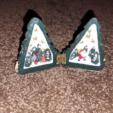Windsor Collection Holiday Windsor Collection Vintage Christmas