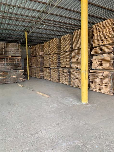 Дошка дубова необрізна суха 30 36 50мм 20 000 грн Пиломатеріали Петрово на Olx