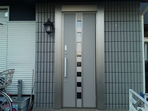 川口技研の玄関ドアalkingをlixilリシェントでリフォーム