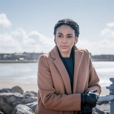 Cosa Marsha Thomason Naomi Dorrit