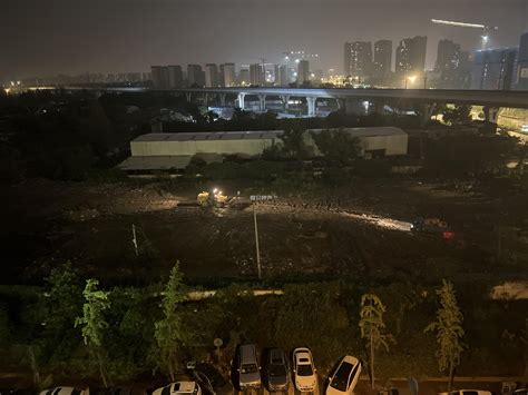 晚上偷倒建渣，臭气熏天 群众呼声四川问政 四川省网上群众工作平台 金牛区委书记