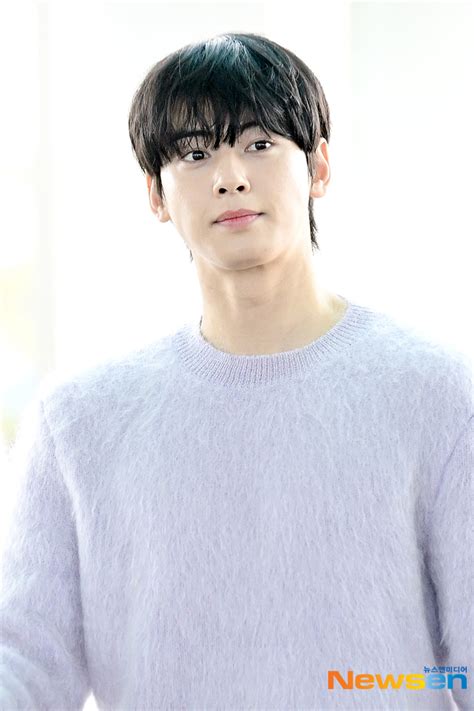 실물은 어떨까 차은우 생로랑의 남자 공항패션 네이버 블로그