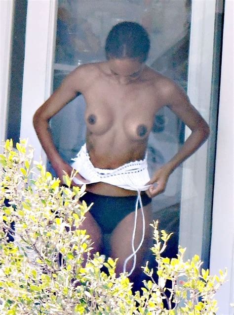 Jourdan Dunn Topless 11 Photos Thefappening
