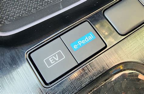 【集體評比】油電不油電！ Nissan X Trail E Power X Toyota Rav4 Hybrid拚油耗中 Yahoo奇