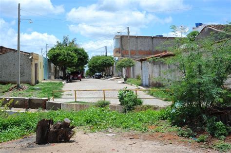 Prefeita Anna Lorena Atende População E Assina Ordem De Serviço Para