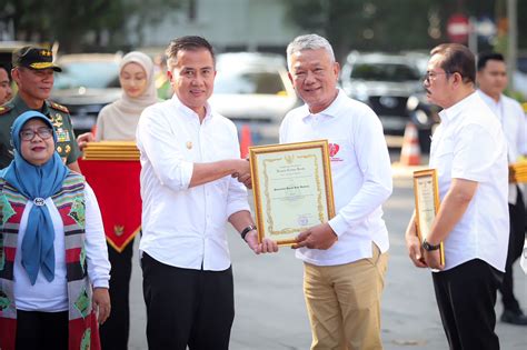 Pemkot Bandung Raih Penghargaan Komitmen Pada Kesejahteraan Lansia