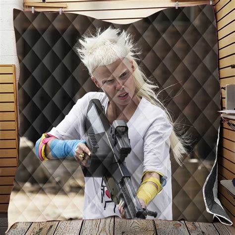 Chappie Movie Yo Landi Yolandi Visser Quilt Blanket
