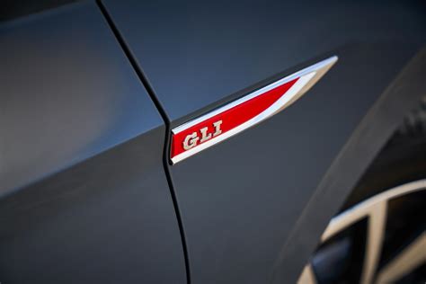 Veja como é o Volkswagen Jetta GLI