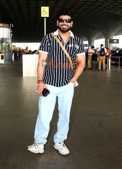 Photos Ananya Panday Sonal Chauhan Vikrant Massey And Others Snapped