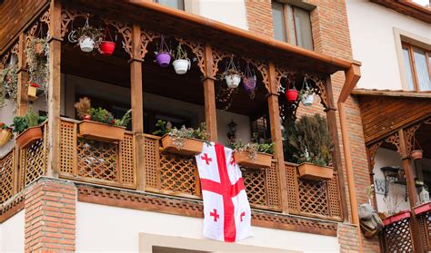 🇬🇪 დღეს საქართველოს სახელმწიფო დროშის დღეა ქვეყნის ეროვნული სიმბოლოს პატივისცემის ნიშნად