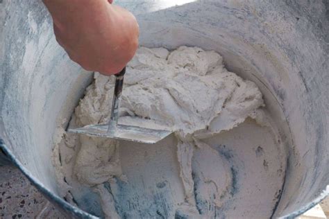 Steps For Properly Mixing A Render Material