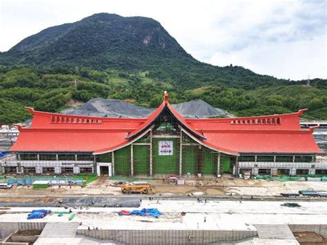 “卅”字造型！中老铁路琅勃拉邦站揭开面纱站房
