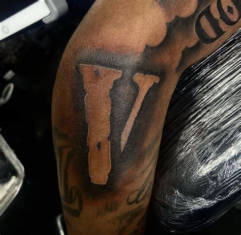 Pin By Raven Smith On Hand Tattoos Hand Tattoos For Guys Tattoos For