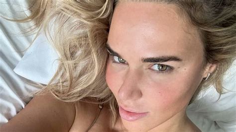 Former Wwe Star Cj Perry Aka Lana Puts On Busty Display Just Days